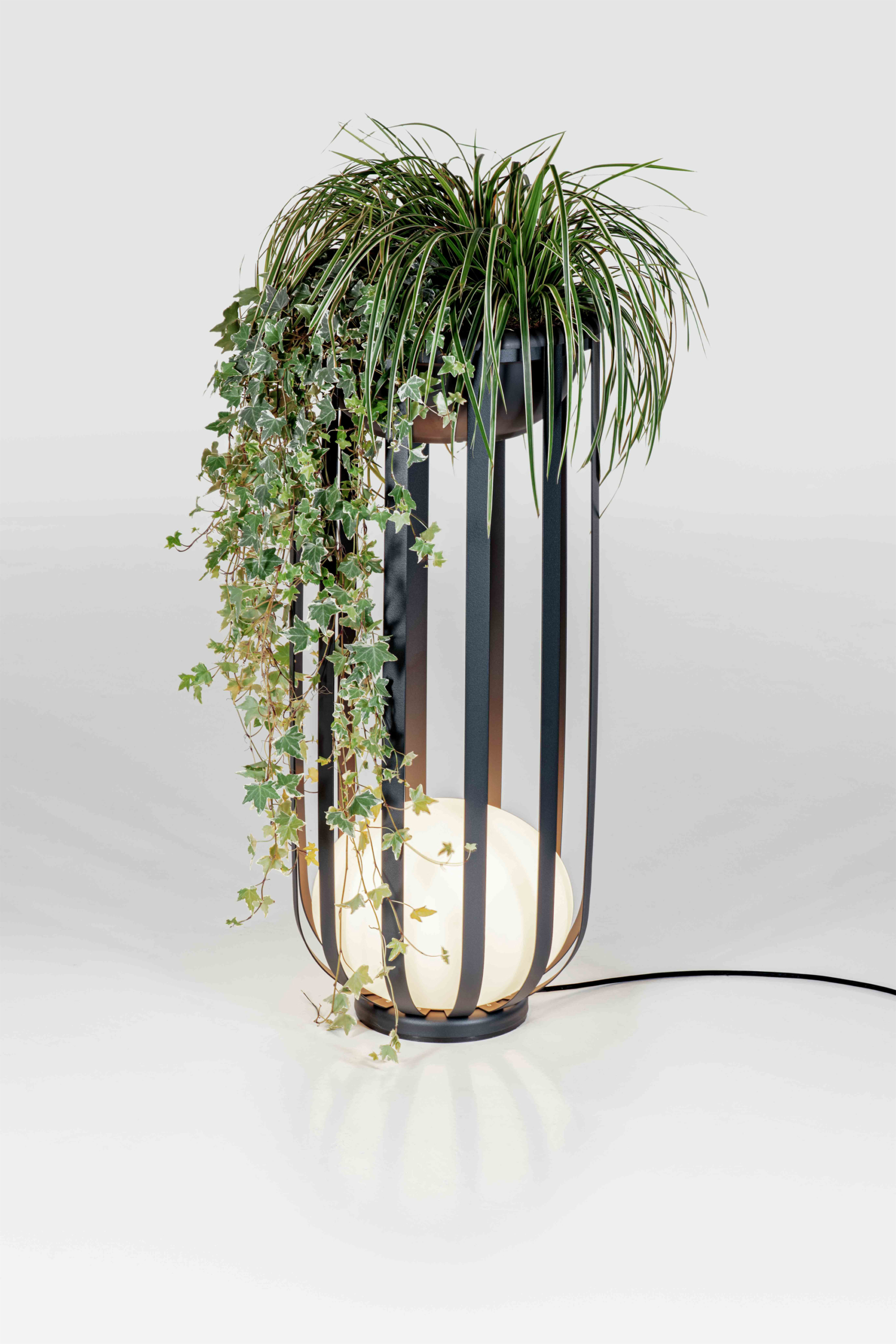 Uued valgustid terrassile ja aeda — Hektor Light